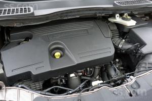 Brown Ford Kuga 2018 in Riga, with an engine capacity of 2.00 L and mileage of 199 thousand km for 10970 €, photo 36 on AUTOMOTO.COM.LV