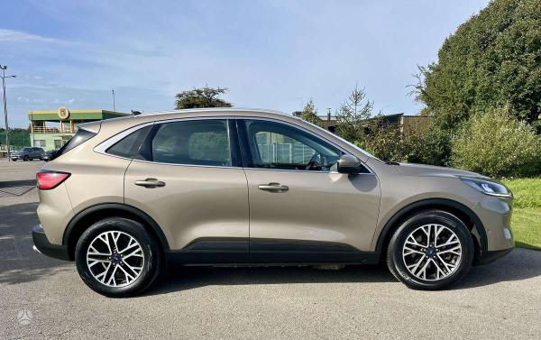 Ford Kuga 2020 Šauļi vietnē Brūns Ford Kuga 2020 Šauļi, ar dzinēja tilpumu 2.50 L un nobraukumu 100 tūkst. km par 14750 €, foto 10 vietnē AUTOMOTO.COM.LV