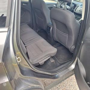 Brown Ford Kuga 2015 in Vilnius, with an engine capacity of 2.00 L and mileage of 209 thousand km for 5500 €, photo 12 on AUTOMOTO.COM.LV