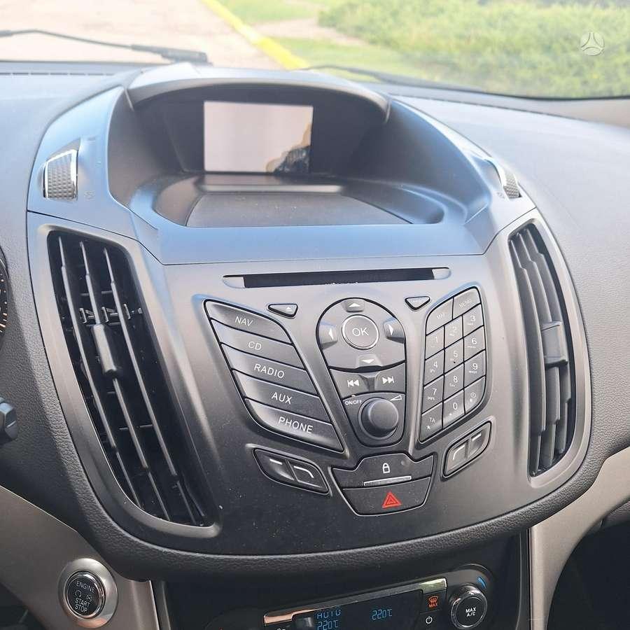 Brown Ford Kuga 2015 in Vilnius, with an engine capacity of 2.00 L and mileage of 209 thousand km for 5500 €, photo 16 on AUTOMOTO.COM.LV