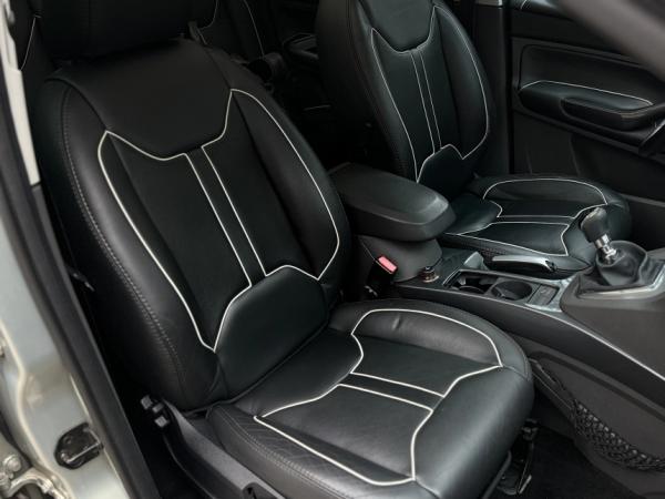 Ford Kuga 2008 in Riga, with an engine capacity of 2.00 L and mileage of 242 thousand km for 6500 €, photo 9 on AUTOMOTO.COM.LV