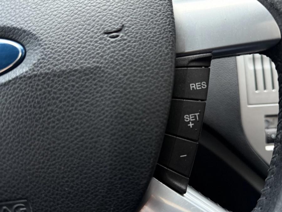 Ford Kuga 2008 Rīga, ar dzinēja tilpumu 2.00 L un nobraukumu 242 tūkst. km par 6500 €, foto 17 vietnē AUTOMOTO.COM.LV