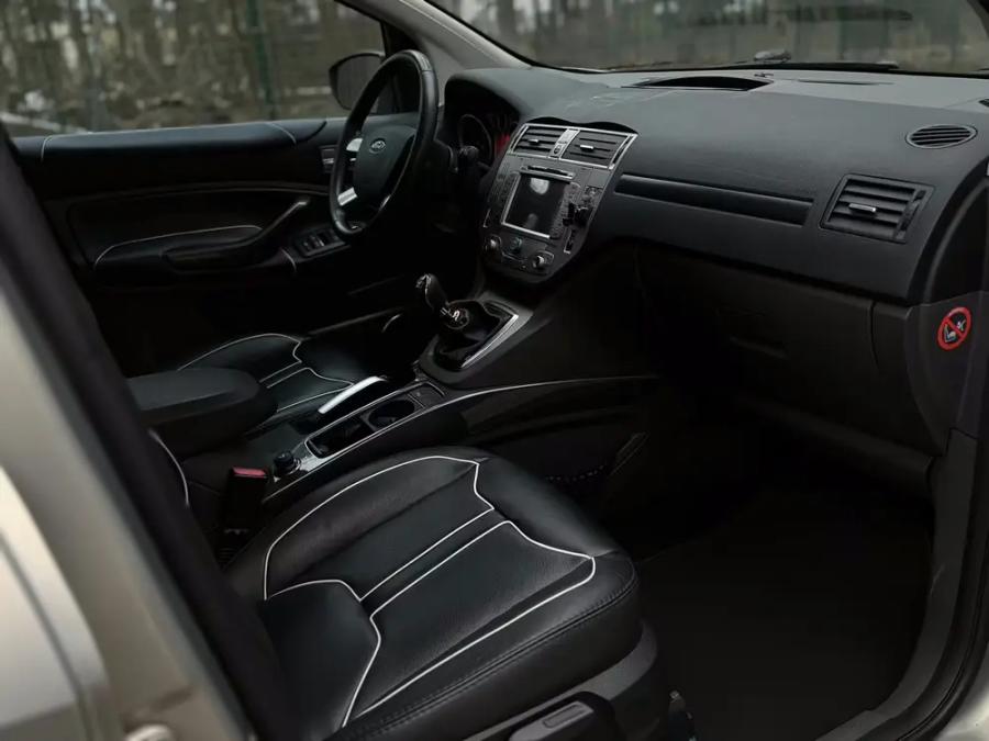 Ford Kuga 2008 Rīga, ar dzinēja tilpumu 2.00 L un nobraukumu 242 tūkst. km par 3000 €, foto 7 vietnē AUTOMOTO.COM.LV
