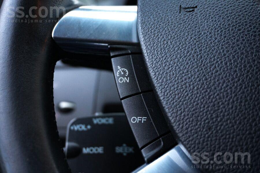 Ford Kuga 2009 in Riga, with an engine capacity of 2.00 L and mileage of 243 thousand km for 6290 €, photo 9 on AUTOMOTO.COM.LV