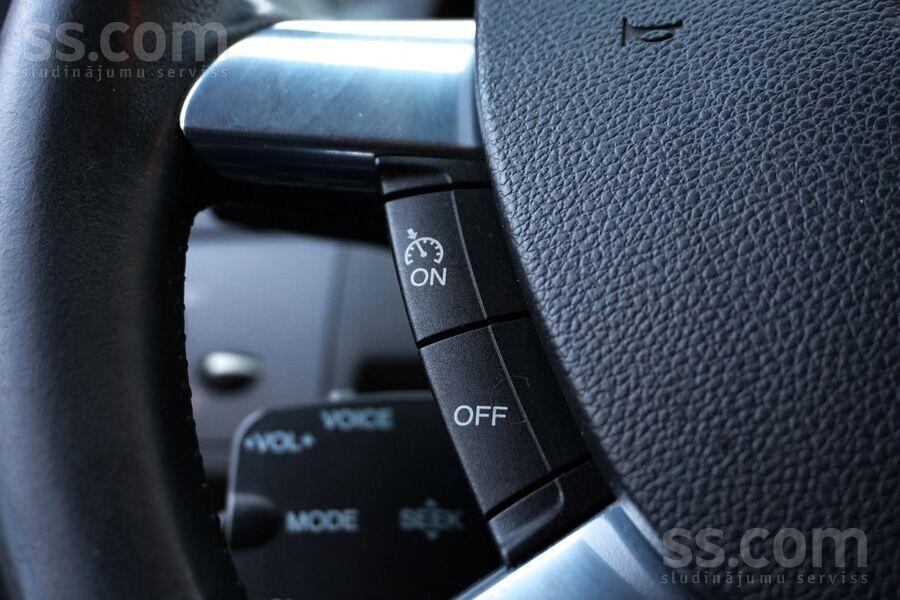 Ford Kuga 2009 in Riga, with an engine capacity of 2.00 L and mileage of 242 thousand km for 6290 €, photo 11 on AUTOMOTO.COM.LV