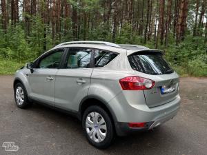 Ford Kuga 2009 in Vilnius, with an engine capacity of 2.00 L and mileage of 260 thousand km for 3249 €, photo 9 on AUTOMOTO.COM.LV