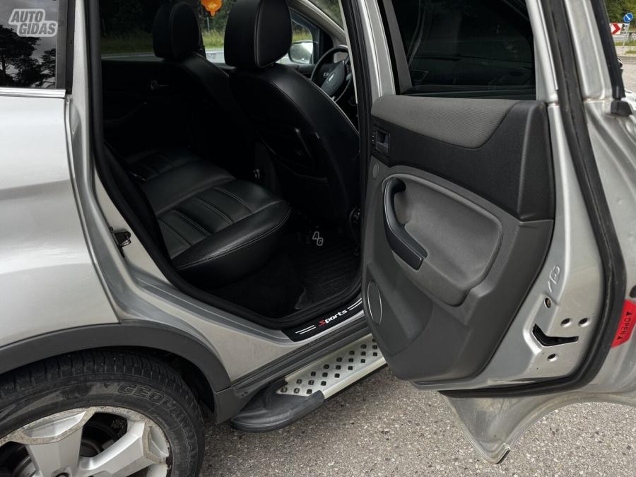 Ford Kuga 2009 in Ukmerge, with an engine capacity of 2.00 L and mileage of 410 thousand km for 3450 €, photo 9 on AUTOMOTO.COM.LV