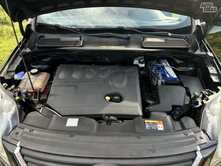 Ford Kuga 2009 in Marijampole, with an engine capacity of 2.00 L and mileage of 277 thousand km for 3850 €, photo 12 on AUTOMOTO.COM.LV