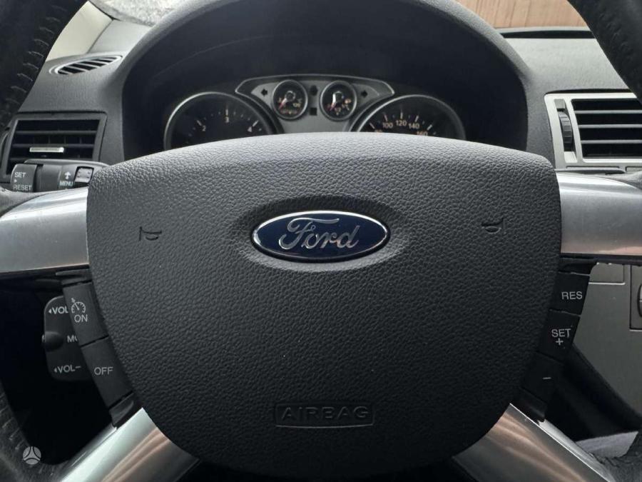 Ford Kuga 2011 in Kaunas, with an engine capacity of 2.00 L and mileage of 260 thousand km for 4999 €, photo 23 on AUTOMOTO.COM.LV
