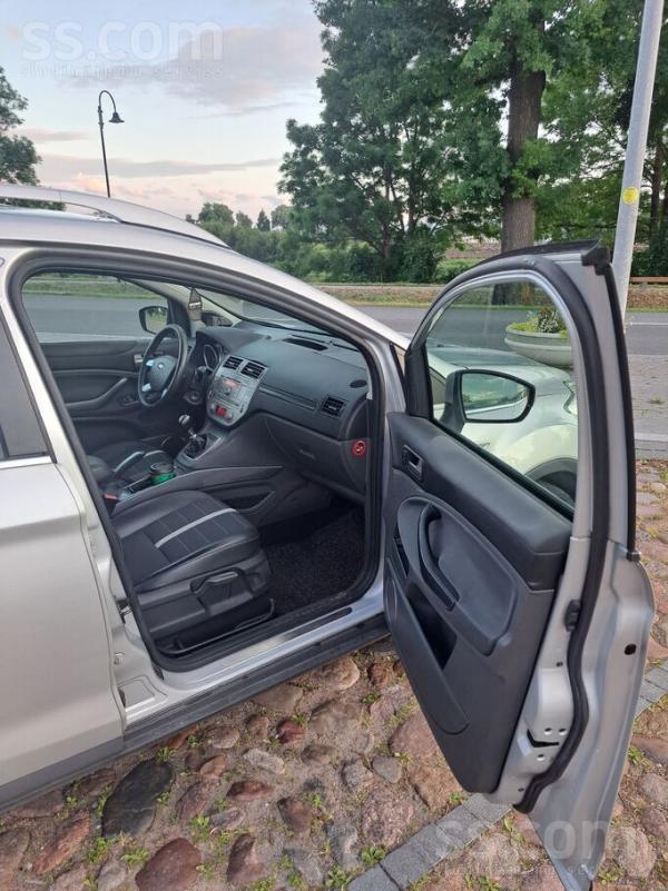 Ford Kuga 2011 in Daugavpils, with an engine capacity of 2.00 L and mileage of 250 thousand km for 5000 €, photo 5 on AUTOMOTO.COM.LV
