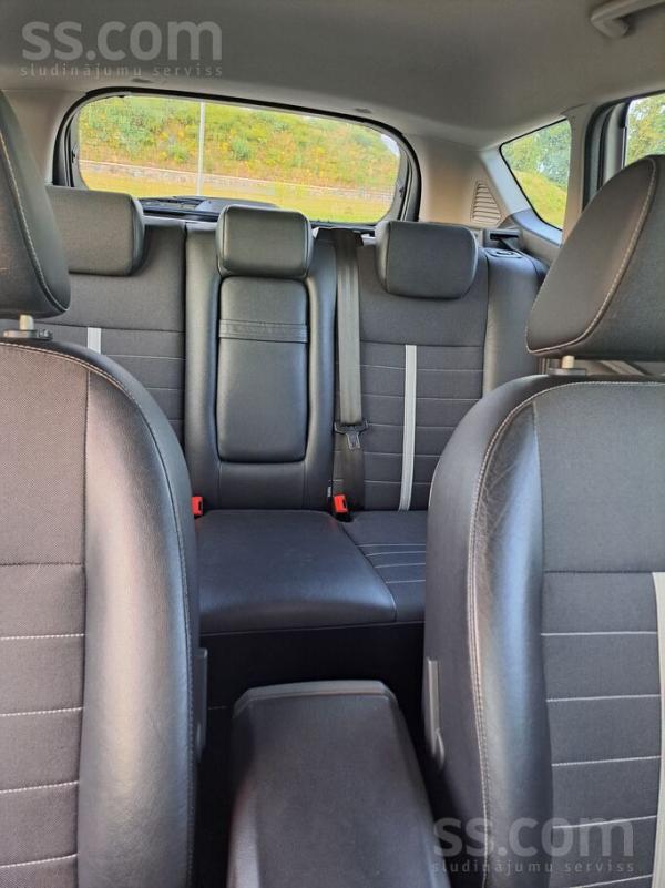 Ford Kuga 2011 in Daugavpils, with an engine capacity of 2.00 L and mileage of 250 thousand km for 5000 €, photo 9 on AUTOMOTO.COM.LV