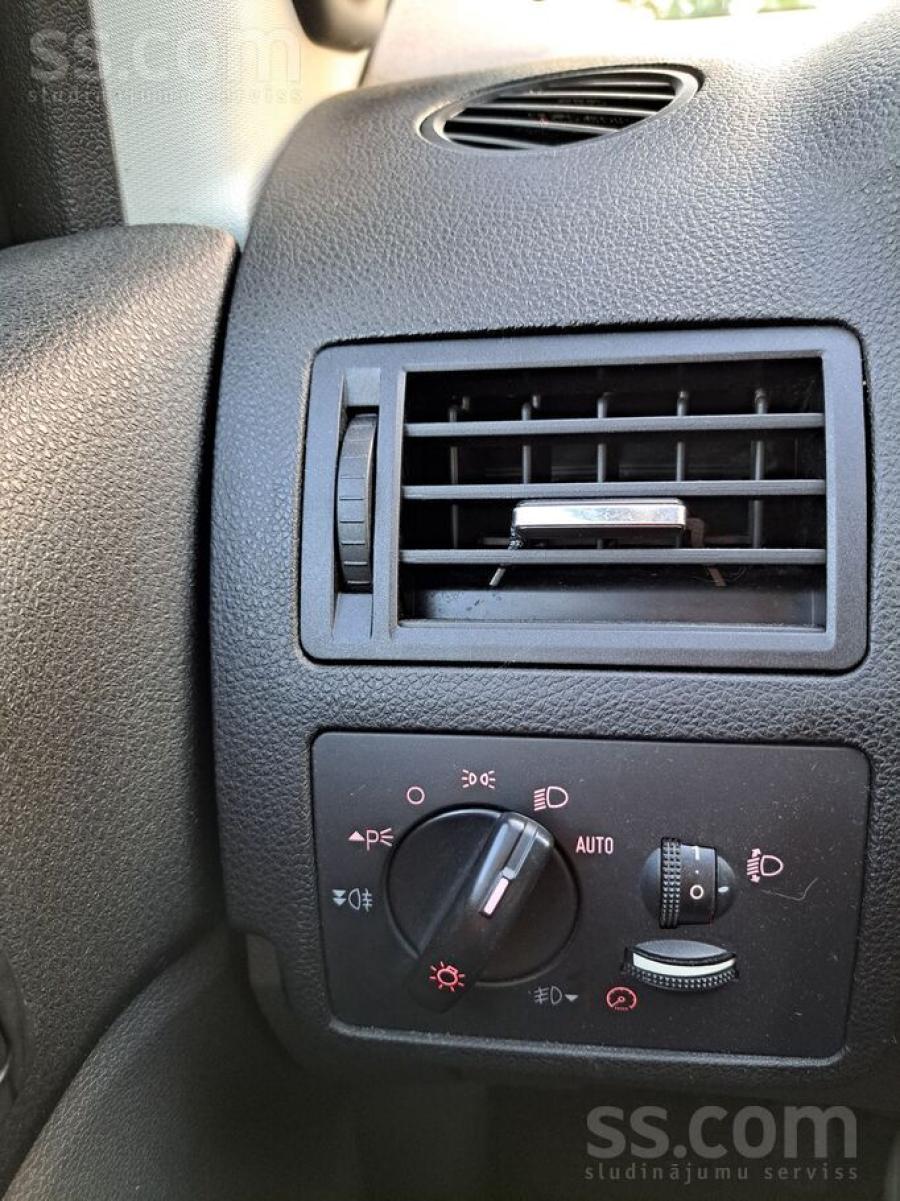 Ford Kuga 2011 Daugavpils, ar dzinēja tilpumu 2.00 L un nobraukumu 250 tūkst. km par 5000 €, foto 19 vietnē AUTOMOTO.COM.LV