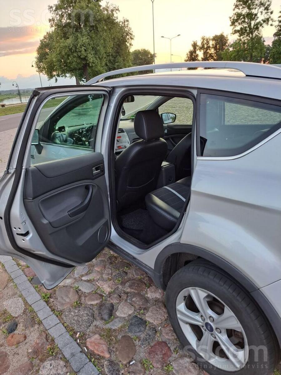 Ford Kuga 2011 Daugavpils, ar dzinēja tilpumu 2.00 L un nobraukumu 250 tūkst. km par 5000 €, foto 20 vietnē AUTOMOTO.COM.LV