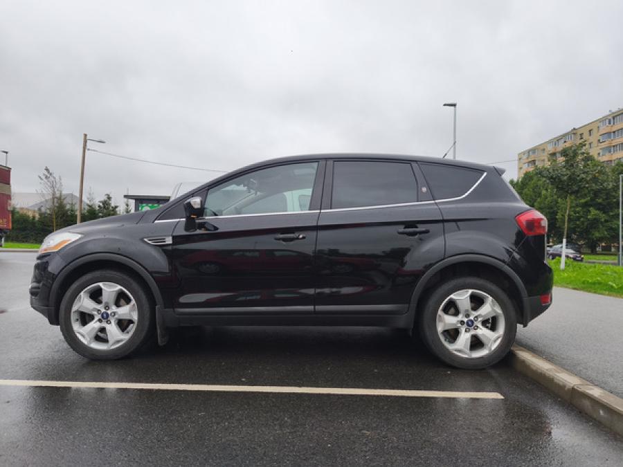 Ford Kuga 2011 Tallina, ar dzinēja tilpumu 2.00 L un nobraukumu 90 tūkst. km par 7500 €, foto 4 vietnē AUTOMOTO.COM.LV
