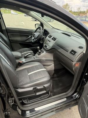 Ford Kuga 2011 in Ukmerge, with an engine capacity of 2.00 L and mileage of 349 thousand km for 3900 €, photo 7 on AUTOMOTO.COM.LV