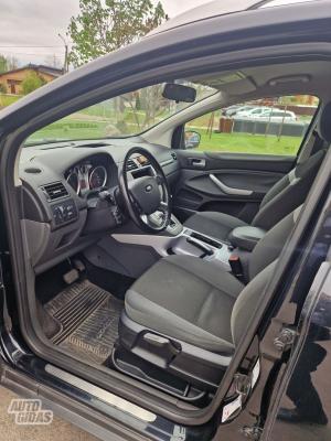 Ford Kuga 2012 in Siauliai, with an engine capacity of 2.00 L and mileage of 243 thousand km for 5600 €, photo 6 on AUTOMOTO.COM.LV