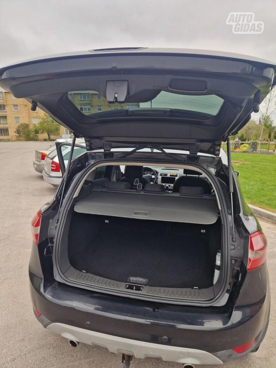 Ford Kuga 2012 in Siauliai, with an engine capacity of 2.00 L and mileage of 243 thousand km for 5500 €, photo 12 on AUTOMOTO.COM.LV