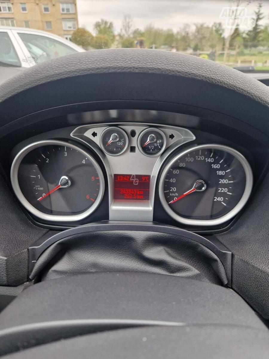Ford Kuga 2012 in Siauliai, with an engine capacity of 2.00 L and mileage of 243 thousand km for 5500 €, photo 16 on AUTOMOTO.COM.LV