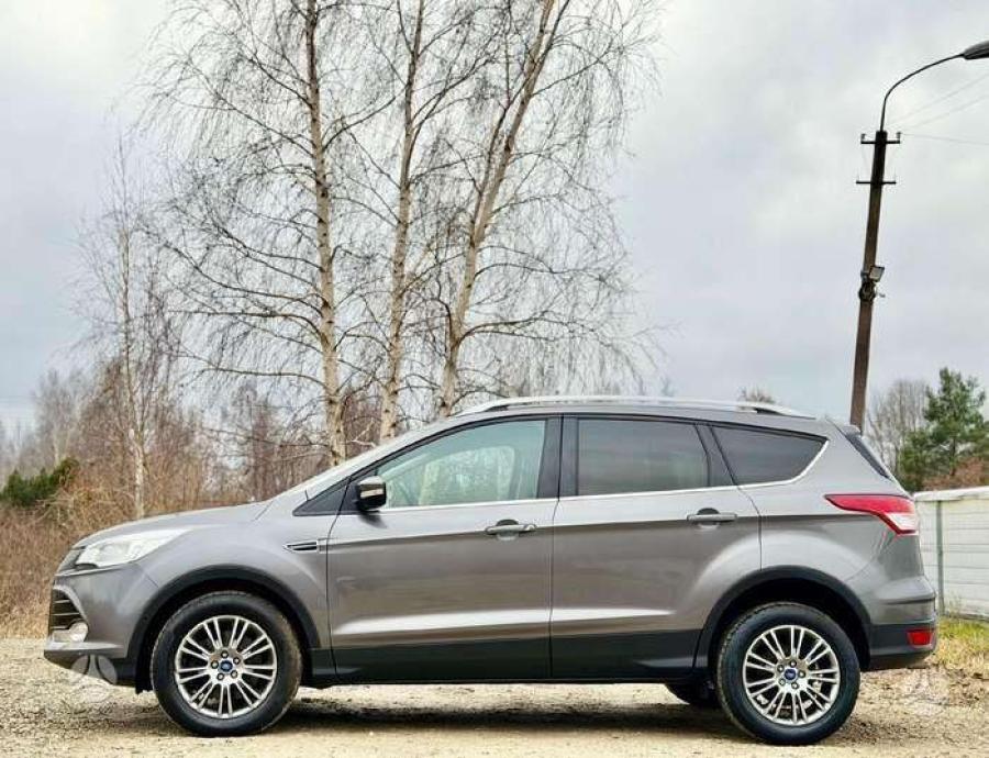 Ford Kuga 2013 in Siauliai, with an engine capacity of 2.00 L and mileage of 255 thousand km for 8450 €, photo 13 on AUTOMOTO.COM.LV