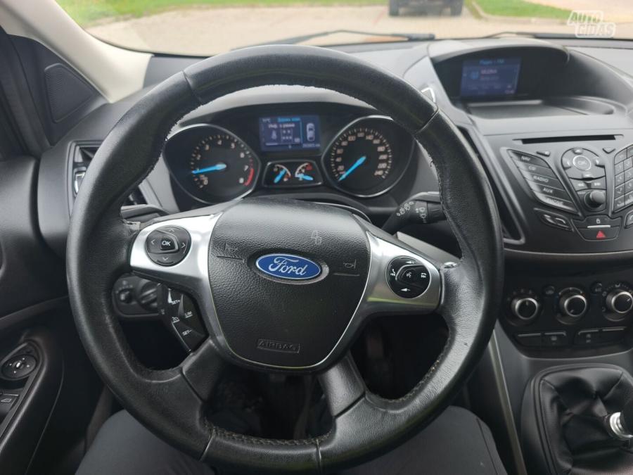 Ford Kuga 2013 in Vilnius, with an engine capacity of 1.60 L and mileage of 293 thousand km for 8200 €, photo 3 on AUTOMOTO.COM.LV