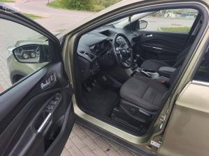 Ford Kuga 2013 in Vilnius, with an engine capacity of 1.60 L and mileage of 293 thousand km for 8200 €, photo 6 on AUTOMOTO.COM.LV