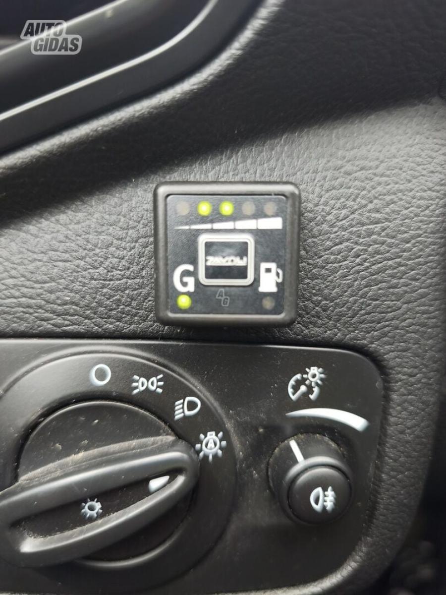 Ford Kuga 2013 in Vilnius, with an engine capacity of 1.60 L and mileage of 293 thousand km for 8200 €, photo 15 on AUTOMOTO.COM.LV