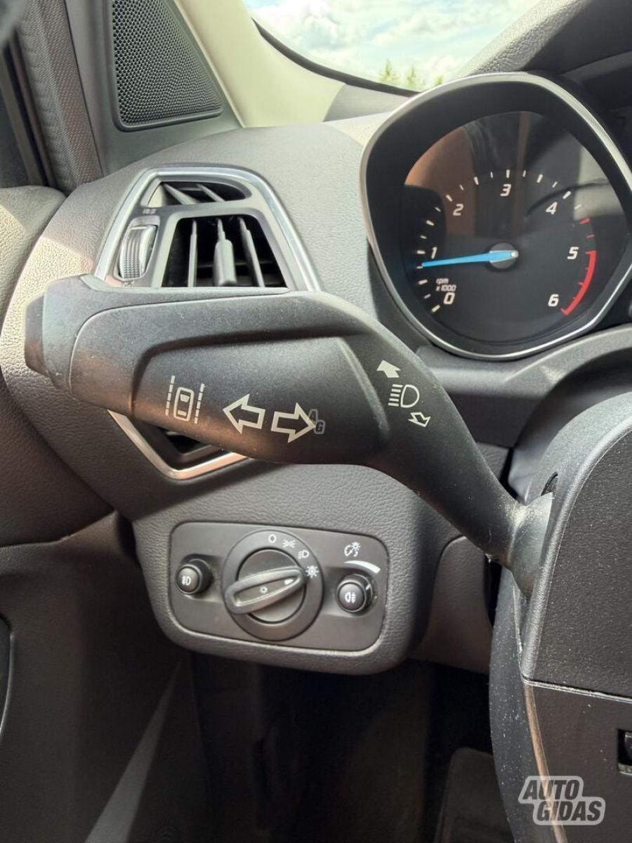 Ford Kuga 2013 in Silute, with an engine capacity of 2.00 L and mileage of 201 thousand km for 4900 €, photo 16 on AUTOMOTO.COM.LV