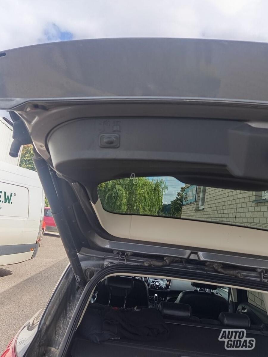 Ford Kuga 2013 in Ignalina, with an engine capacity of 2.00 L and mileage of 232 thousand km for 3800 €, photo 7 on AUTOMOTO.COM.LV