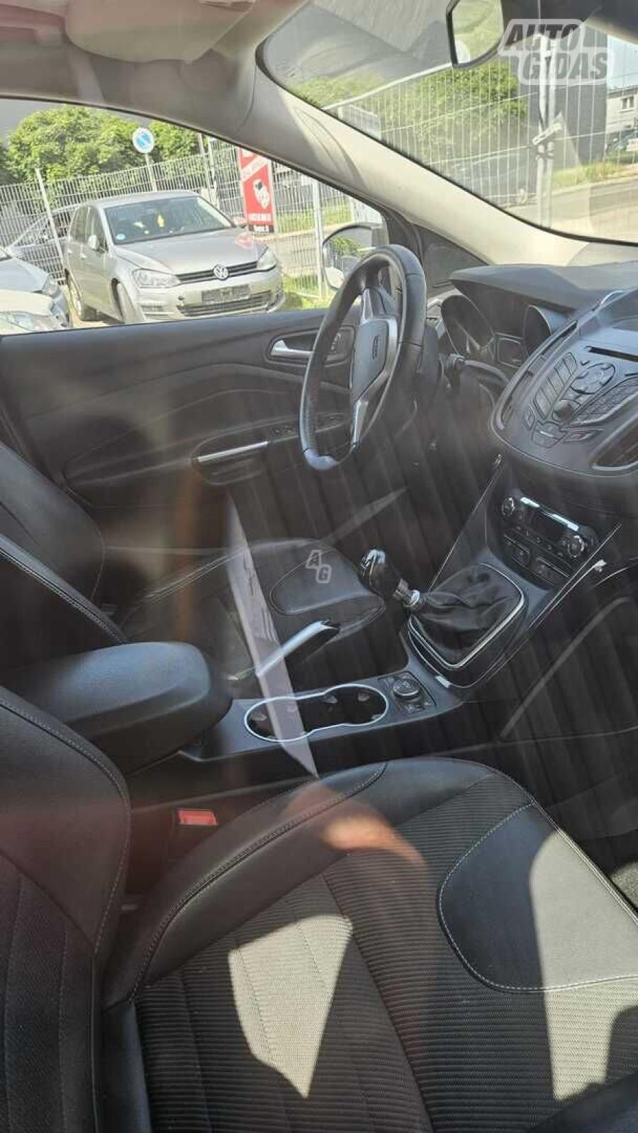 Ford Kuga 2015 in Kretinga, with an engine capacity of 1.50 L and mileage of 135 thousand km for 4800 €, photo 6 on AUTOMOTO.COM.LV