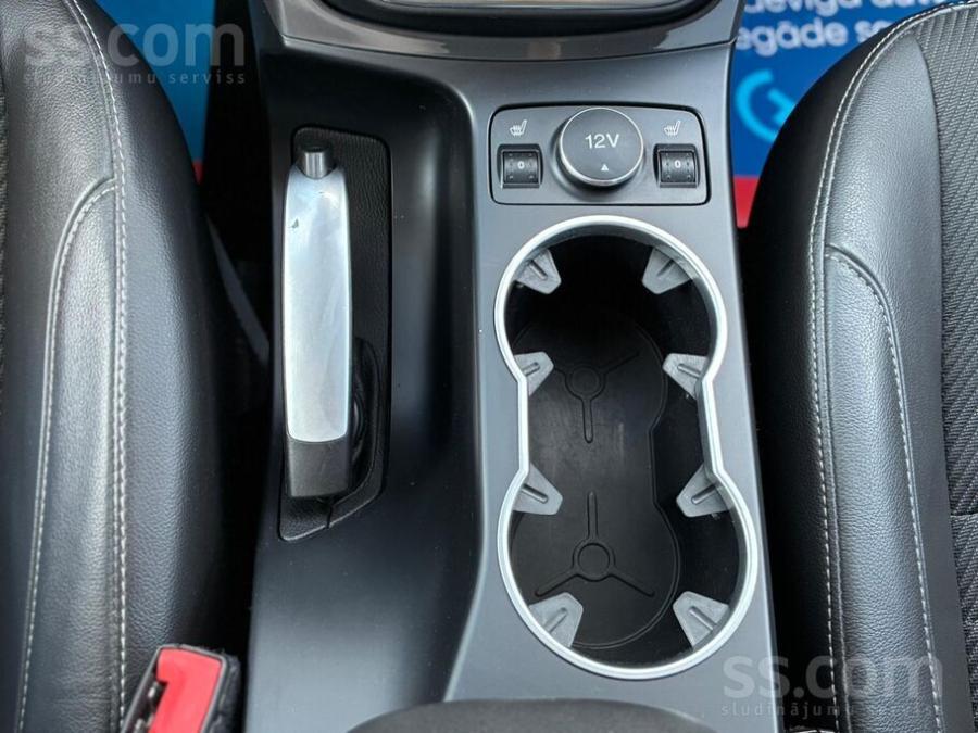 Ford Kuga 2015 Kuldīga, ar dzinēja tilpumu 2.00 L un nobraukumu 260 tūkst. km par 8690 €, foto 23 vietnē AUTOMOTO.COM.LV
