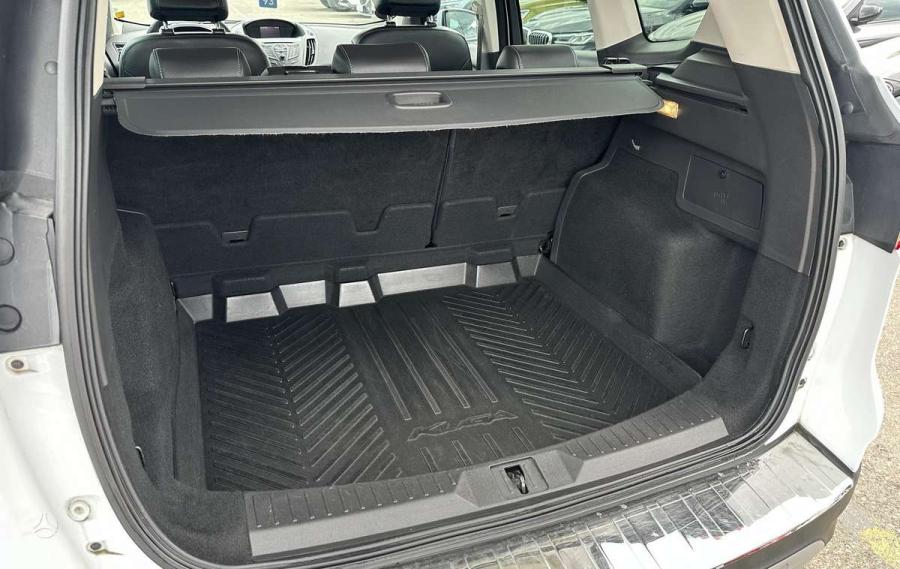 Ford Kuga 2016 in Kaunas, with an engine capacity of 1.50 L and mileage of 83 thousand km for 9999 €, photo 12 on AUTOMOTO.COM.LV