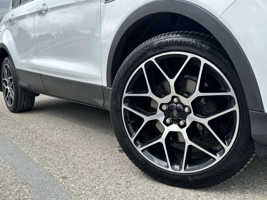 Ford Kuga 2016 in Kaunas, with an engine capacity of 1.50 L and mileage of 83 thousand km for 9999 €, photo 29 on AUTOMOTO.COM.LV