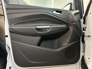 Ford Kuga 2016 in Vilnius, with an engine capacity of 1.50 L and mileage of 83 thousand km for 9990 €, photo 13 on AUTOMOTO.COM.LV