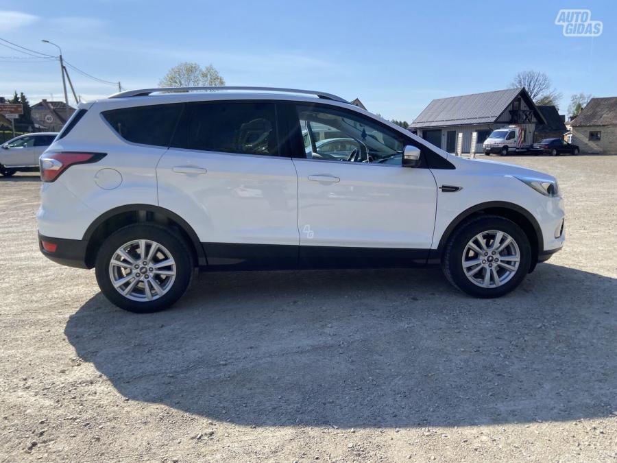 Ford Kuga 2017 Kelmė, ar dzinēja tilpumu 1.50 L un nobraukumu 159 tūkst. km par 8200 €, foto 3 vietnē AUTOMOTO.COM.LV