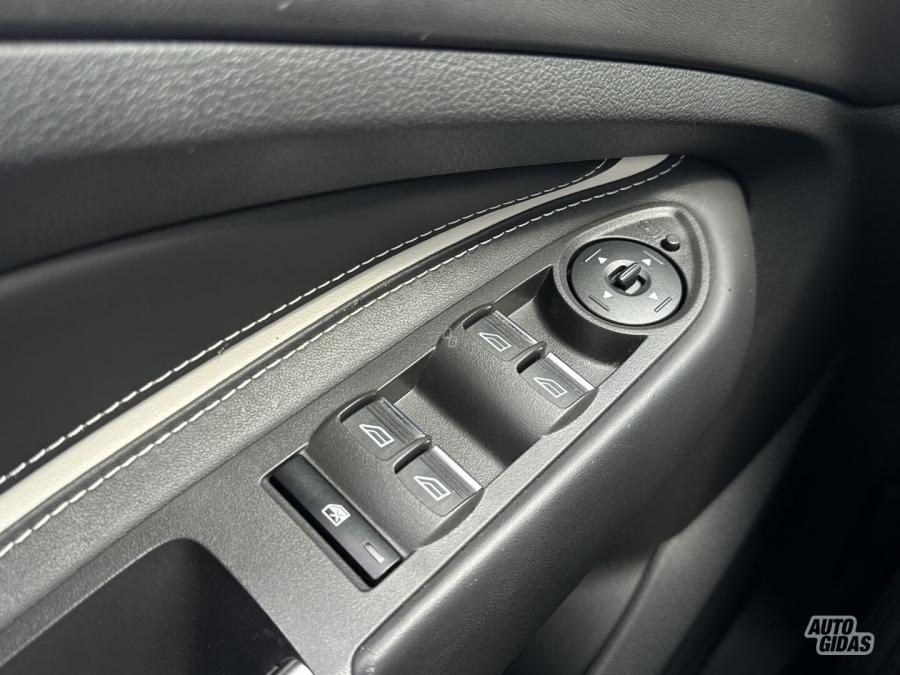 Ford Kuga 2017 in Kaunas, with an engine capacity of 1.50 L and mileage of 137 thousand km for 14999 €, photo 25 on AUTOMOTO.COM.LV