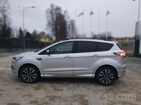 Ford Kuga 2018 Rīga, ar dzinēja tilpumu 1.50 L un nobraukumu 180 tūkst. km par 12750 €, foto 3 vietnē AUTOMOTO.COM.LV