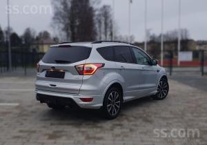 Ford Kuga 2018 Rīga, ar dzinēja tilpumu 1.50 L un nobraukumu 180 tūkst. km par 12750 €, foto 5 vietnē AUTOMOTO.COM.LV