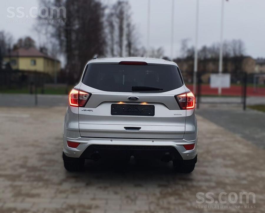 Ford Kuga 2018 Rīga, ar dzinēja tilpumu 1.50 L un nobraukumu 180 tūkst. km par 12750 €, foto 8 vietnē AUTOMOTO.COM.LV