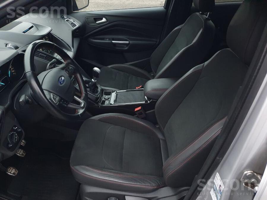 Ford Kuga 2018 Rīga, ar dzinēja tilpumu 1.50 L un nobraukumu 180 tūkst. km par 12750 €, foto 14 vietnē AUTOMOTO.COM.LV
