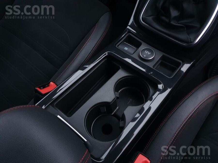 Ford Kuga 2018 Rīga, ar dzinēja tilpumu 1.50 L un nobraukumu 180 tūkst. km par 12750 €, foto 23 vietnē AUTOMOTO.COM.LV