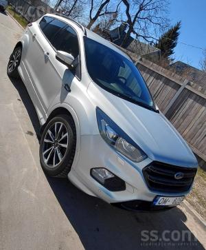 Ford Kuga 2018 Rīga, ar dzinēja tilpumu 1.50 L un nobraukumu 185 tūkst. km par 13500 €, foto  vietnē AUTOMOTO.COM.LV