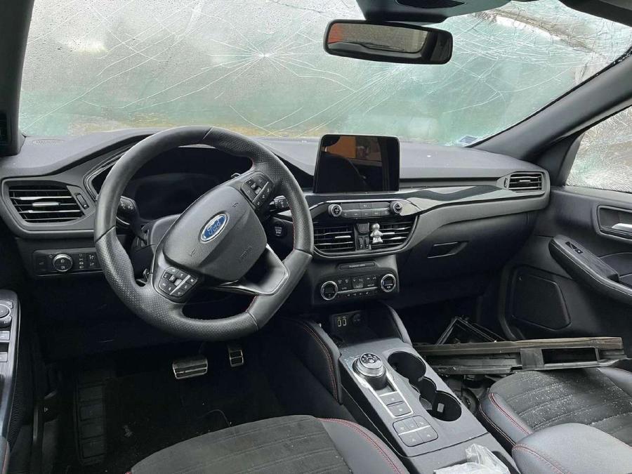 Ford Kuga 2021 Tauragė, ar dzinēja tilpumu 2.00 L un nobraukumu 120 tūkst. km par 5500 €, foto 17 vietnē AUTOMOTO.COM.LV