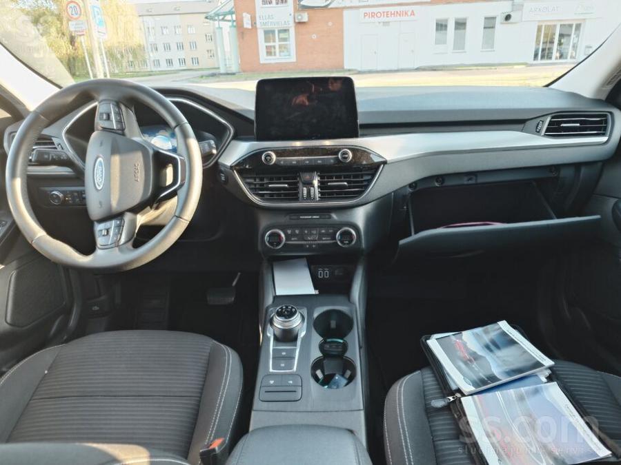 Ford Kuga 2021 in Riga, with an engine capacity of 2.50 L and mileage of 110 thousand km for 16000 €, photo 6 on AUTOMOTO.COM.LV