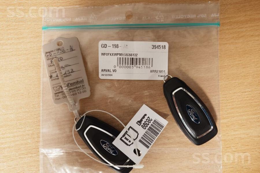 Ford Kuga 2021 in Riga, with an engine capacity of 2.50 L and mileage of 110 thousand km for 16000 €, photo 12 on AUTOMOTO.COM.LV