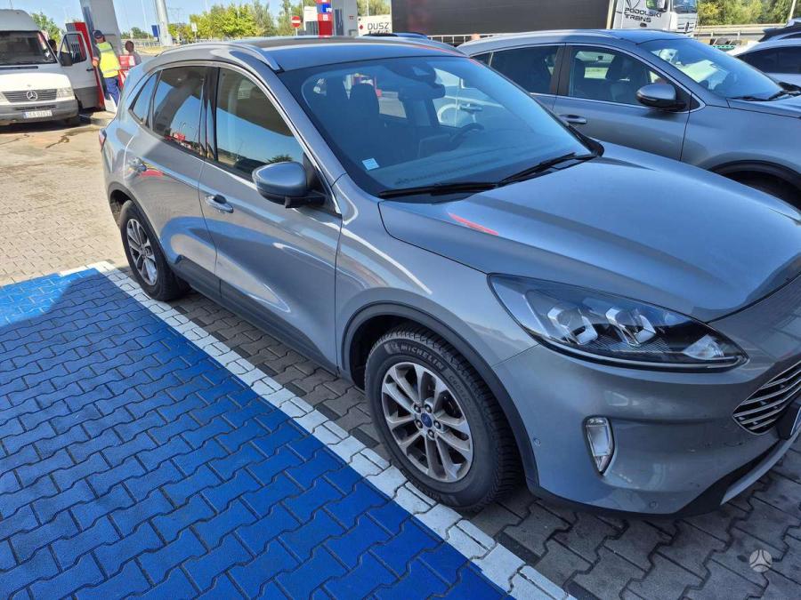 Ford Kuga 2021 Tauragė, ar dzinēja tilpumu 1.50 L un nobraukumu 186 tūkst. km par 11300 €, foto 3 vietnē AUTOMOTO.COM.LV