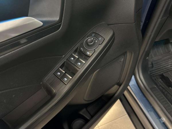 Ford Kuga 2023 Viļņa, ar dzinēja tilpumu 2.50 L un nobraukumu 70 tūkst. km par 25000 €, foto 9 vietnē AUTOMOTO.COM.LV