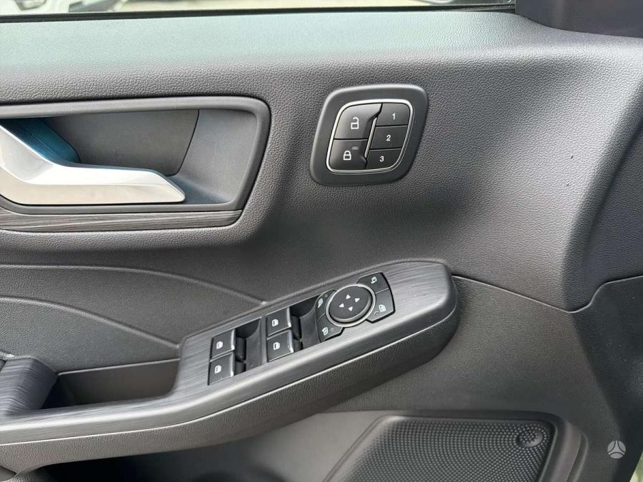 Ford Kuga 2024 in Klaipeda, with an engine capacity of 2.50 L and mileage of 18 thousand km for 33250 €, photo 24 on AUTOMOTO.COM.LV
