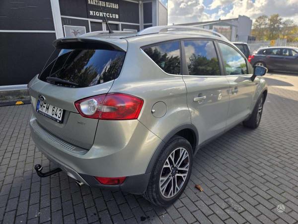 Ford Kuga 2009 Marijampole vietnē Zaļš Ford Kuga 2009 Marijampole, ar dzinēja tilpumu 2.50 L un nobraukumu 286 tūkst. km par 4500 €, foto 4 vietnē AUTOMOTO.COM.LV