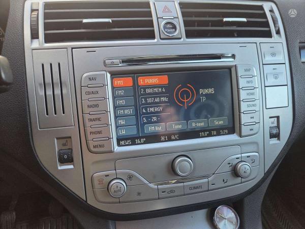 Ford Kuga 2009 Marijampole vietnē Zaļš Ford Kuga 2009 Marijampole, ar dzinēja tilpumu 2.50 L un nobraukumu 286 tūkst. km par 4500 €, foto 7 vietnē AUTOMOTO.COM.LV