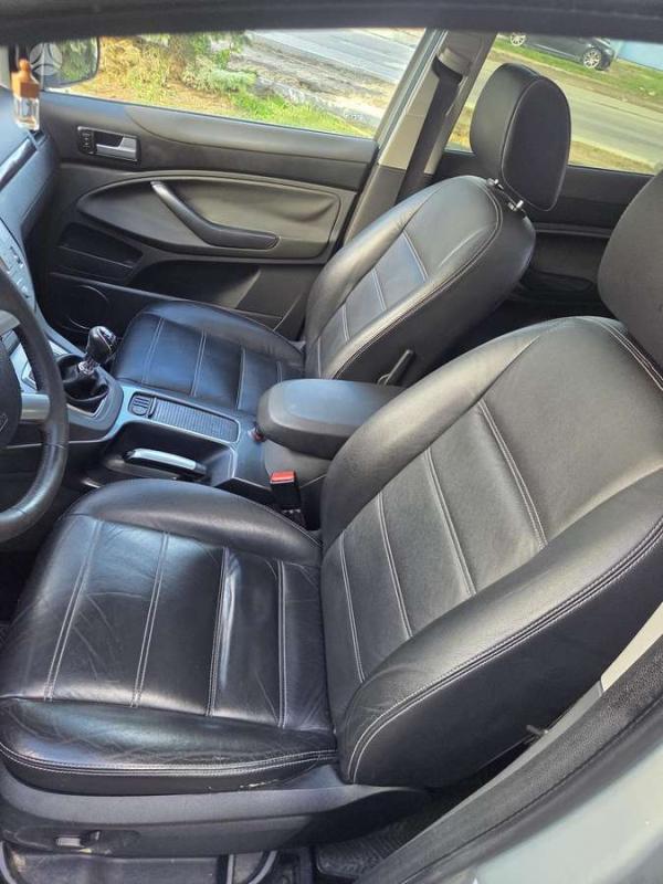 Ford Kuga 2009 Marijampole vietnē Zaļš Ford Kuga 2009 Marijampole, ar dzinēja tilpumu 2.50 L un nobraukumu 286 tūkst. km par 4500 €, foto 9 vietnē AUTOMOTO.COM.LV